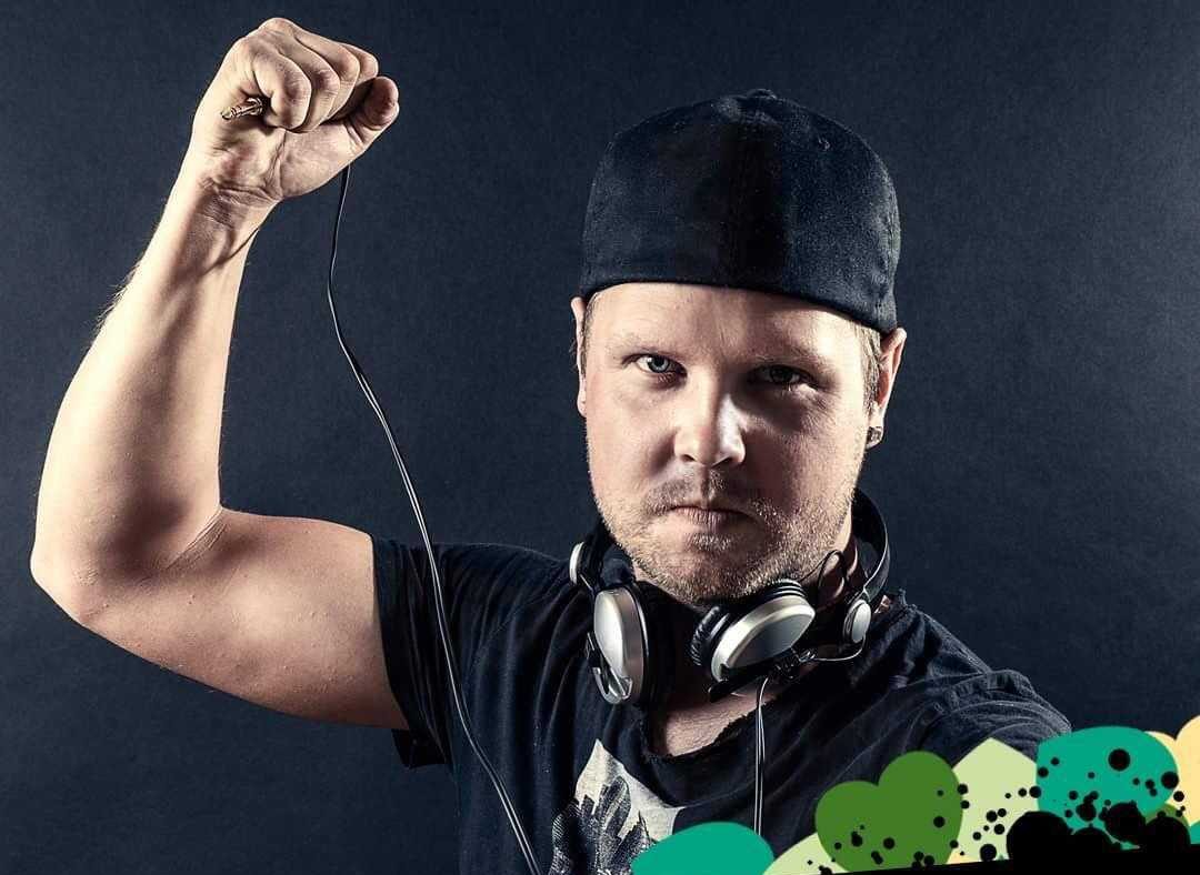 Midsommardagsgung med Dj Albin & Dj Kim Kaell - Valdemarsviks ...